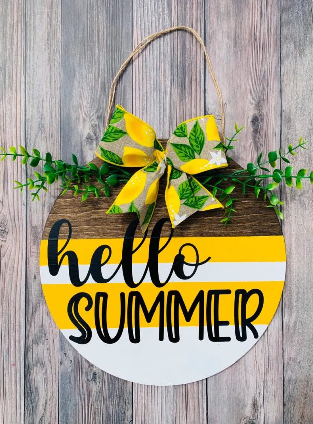 20 Refreshing Summer Wreath Designs to Hang After the 4th of July