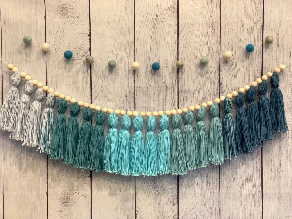 15 Awesome Coastal Garland Designs With Beachy Vibes