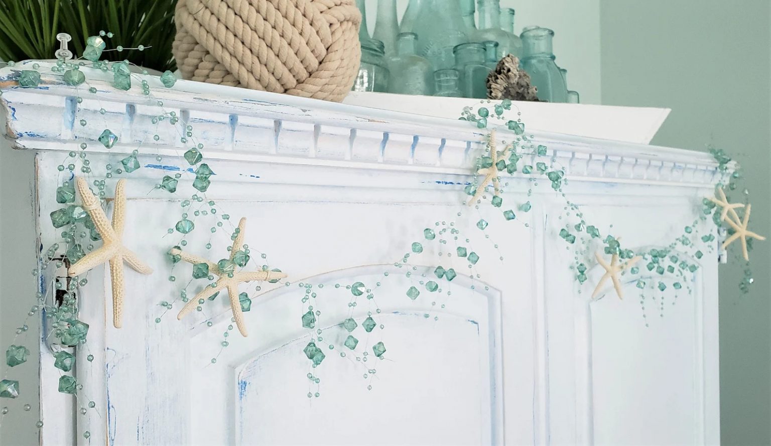 15 Awesome Coastal Garland Designs With Beachy Vibes