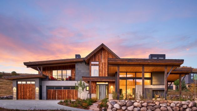 15 Phenomenal Rustic Home Exterior Designs You Will Dream About