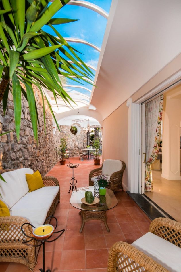 15 Staggering Mediterranean Sunroom Designs You Simply Have To See
