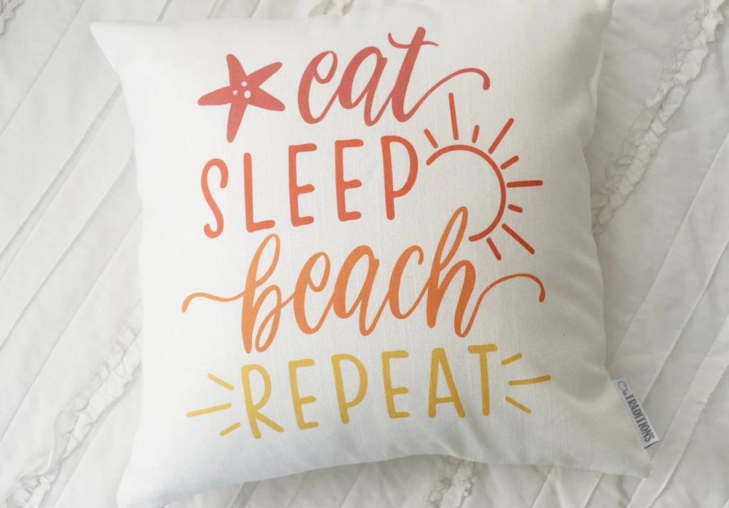 17 Terrific Summer Pillow Designs That Will Remind You It Is Still Summer