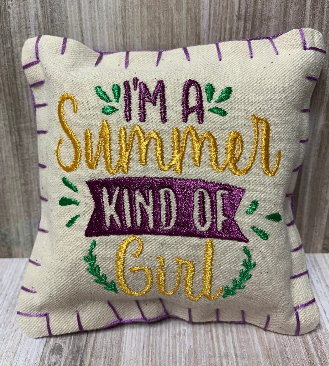17 Terrific Summer Pillow Designs That Will Remind You It Is Still Summer