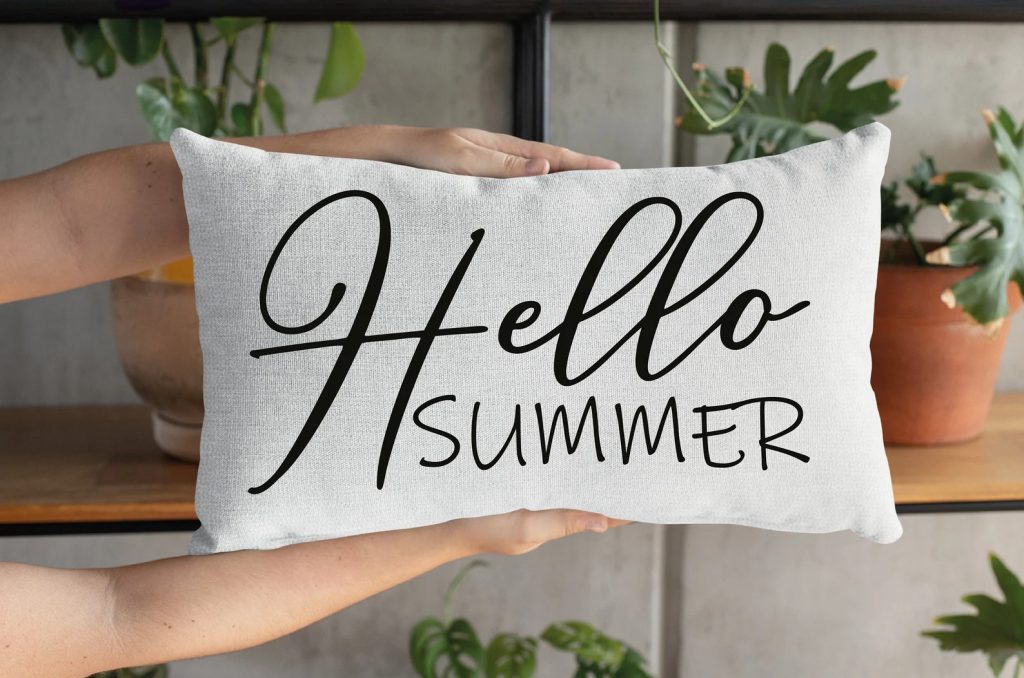 17 Terrific Summer Pillow Designs That Will Remind You It Is Still Summer