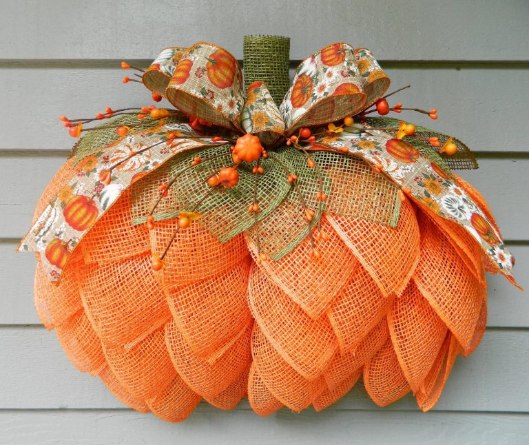 18 Heartwarming Fall Wreath Designs You Are Going To Adore
