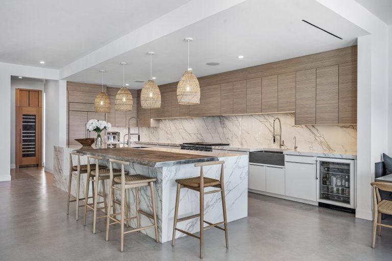18 Lavish Mediterranean Kitchen Designs With A Modern Taste