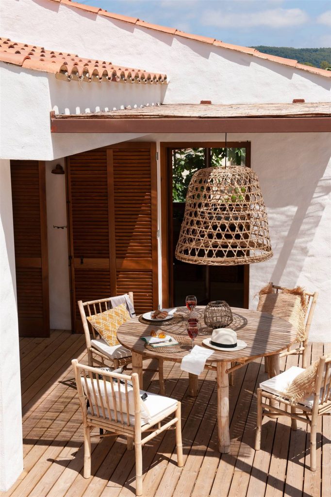 Small Outdoor Dining Rooms on Balconies, Terraces and Patios