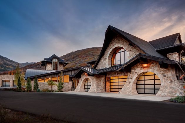 20 Amazing Rustic Garage Exterior Designs That Simply Fit In