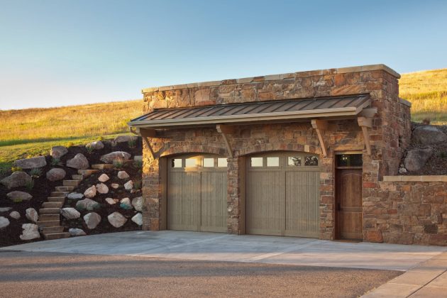 20 Amazing Rustic Garage Exterior Designs That Simply Fit In