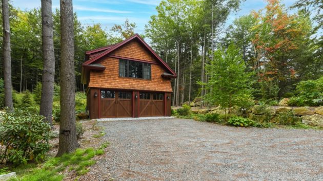 20 Amazing Rustic Garage Exterior Designs That Simply Fit In