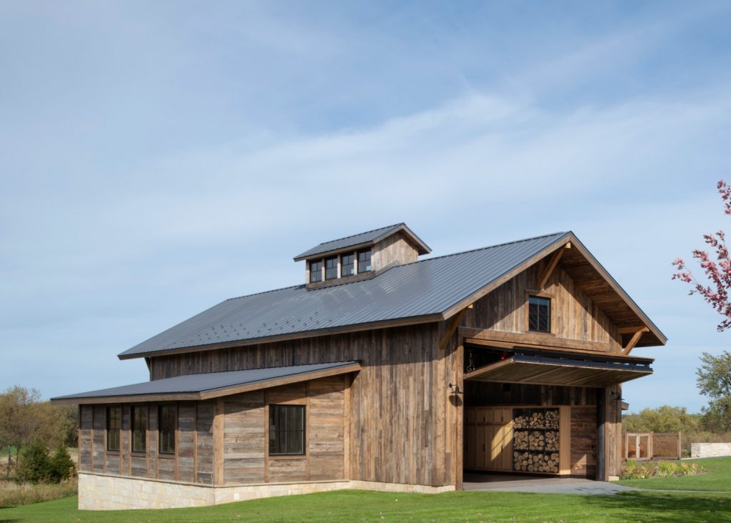 20 Amazing Rustic Garage Exterior Designs That Simply Fit In