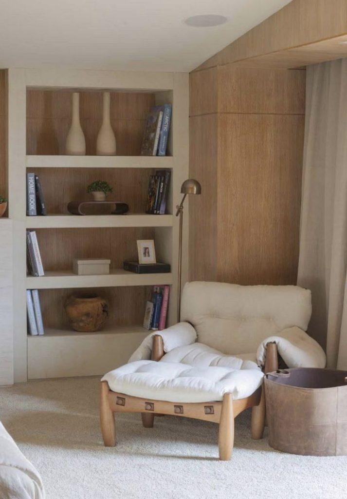 Decorating Tips For The Reading Corner On The Living Room