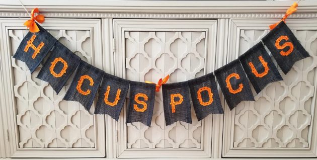 15 Awesome Halloween Banner Designs For A Spooky Touch To Your Décor