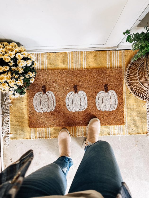 15 Charming Fall Doormat Designs That Will Welcome You With The Season ...