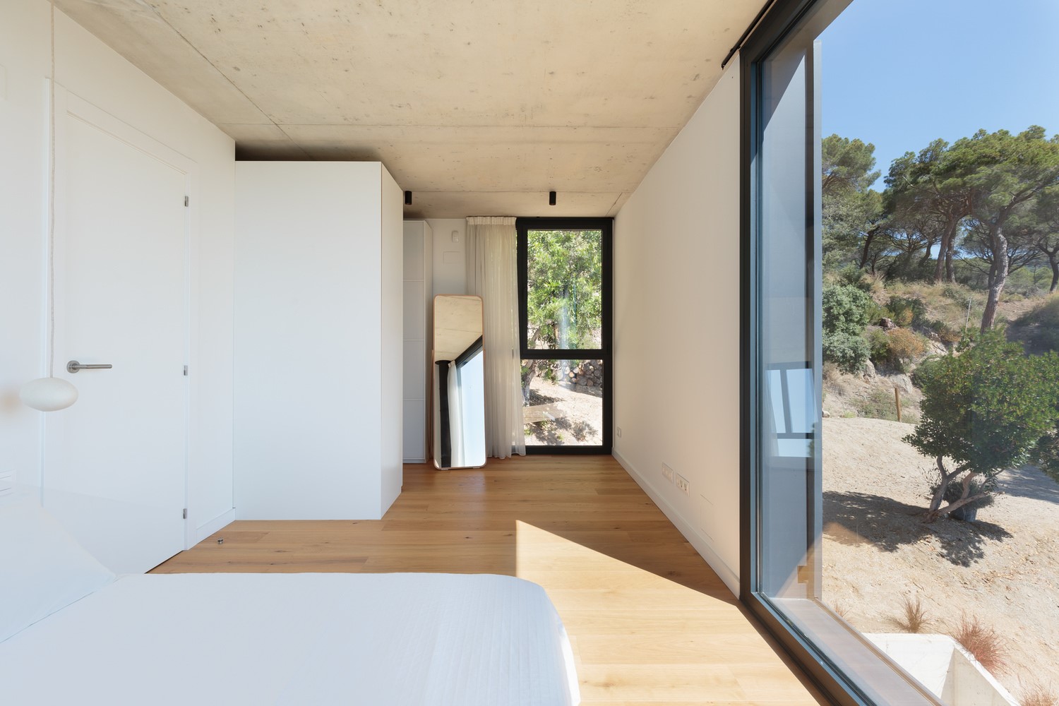 Premiá de Dalt House by ALVMTR + Alejandro Suarez in Barcelona, Spain