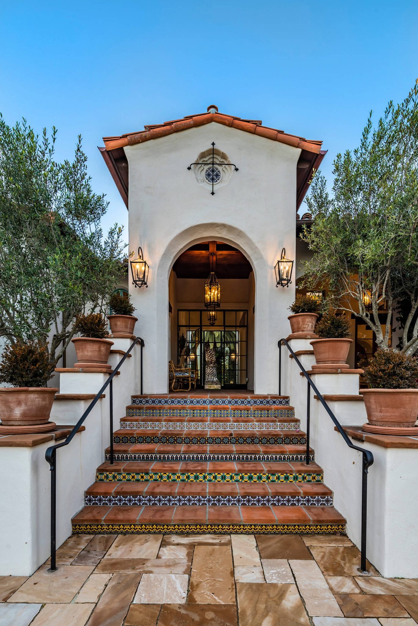 15 Elegant Mediterranean Entrance Designs You Won't Forget