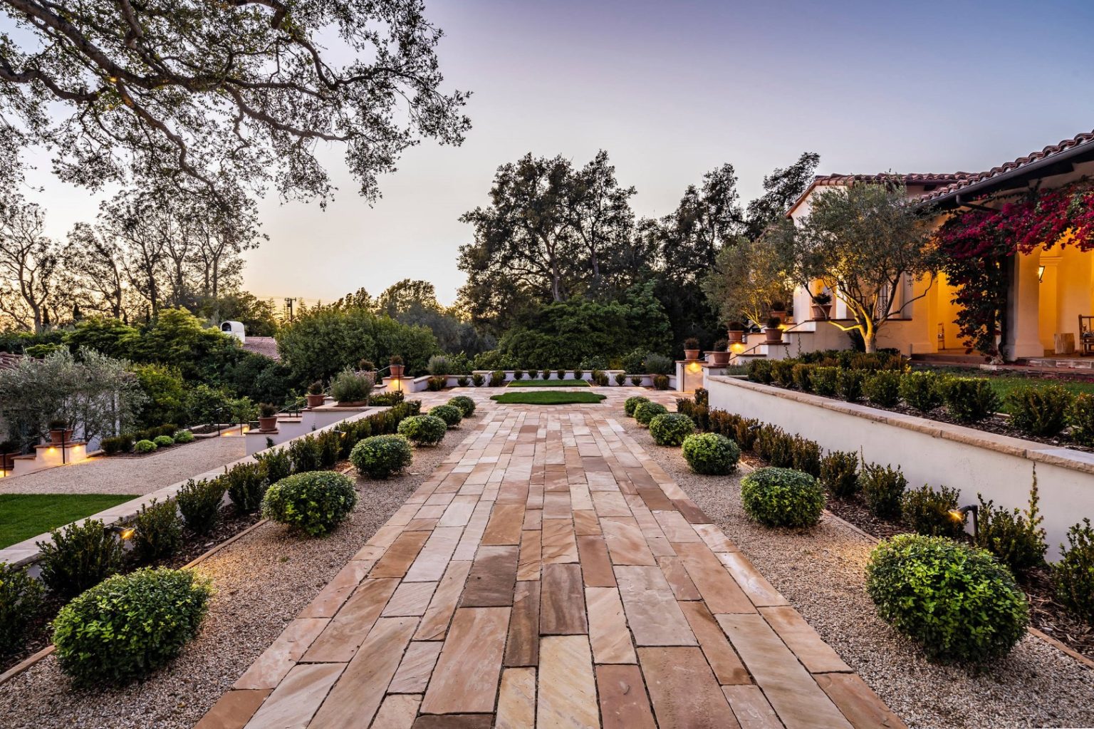 15 Fantastic Mediterranean Landscape Designs That Will Take Your Breath ...