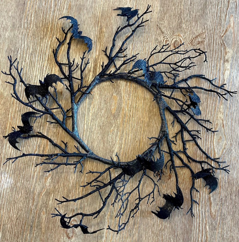 16 Creepy Halloween Decorations For Your Home