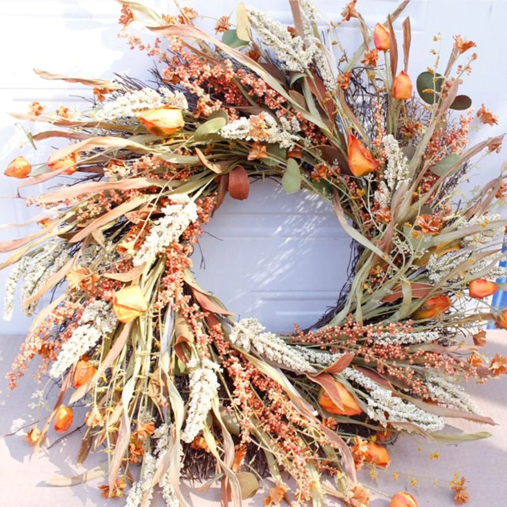 17 Beautiful Fall Wreath Designs With Warm Hues