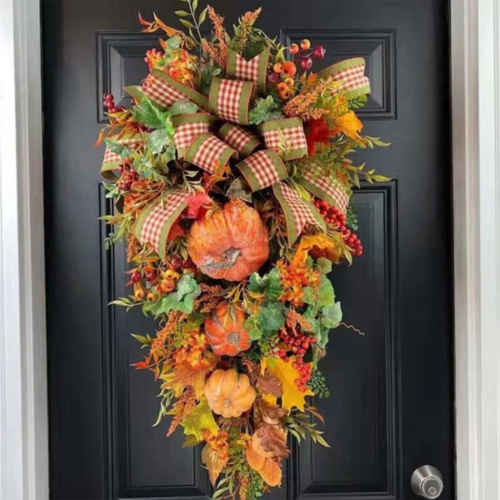 17 Beautiful Fall Wreath Designs With Warm Hues