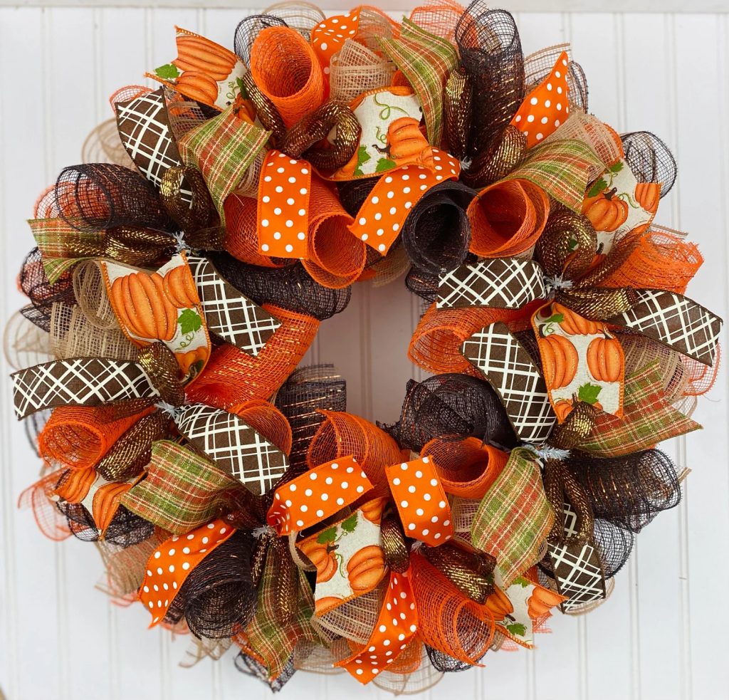 17 Charming Thanksgiving Wreath Designs You Will Love