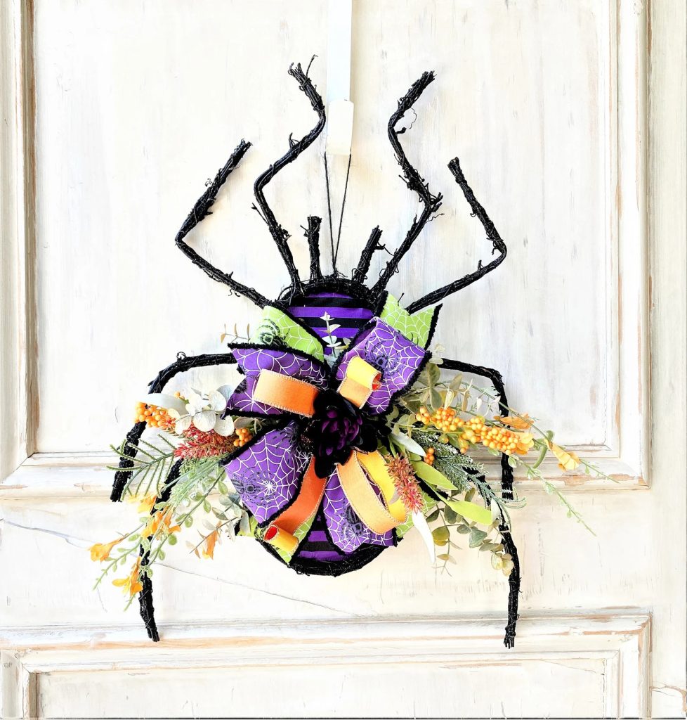 18 Freaky Spider Wreath Designs For Halloween