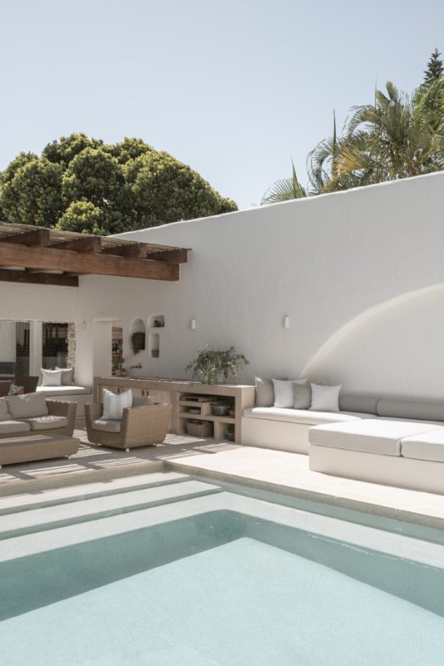 20 Mesmerizing Mediterranean Swimming Pool Designs You Will Obsess Over