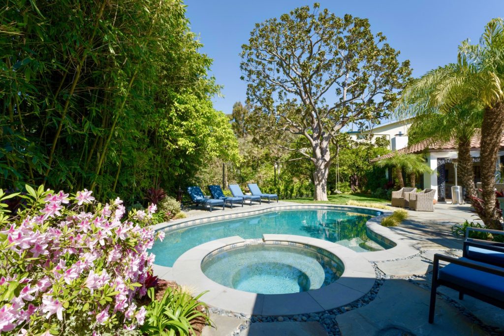 20 Mesmerizing Mediterranean Swimming Pool Designs You Will Obsess Over