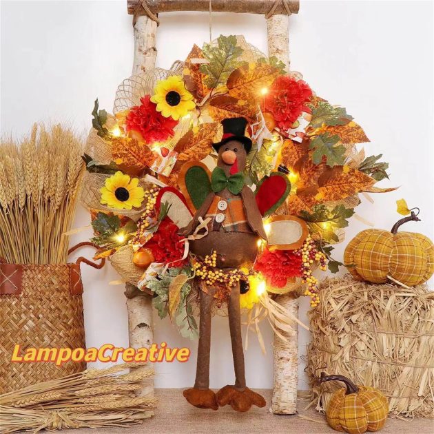 15 Awesome Turkey Door Hanger Designs For Your Thanksgiving Décor