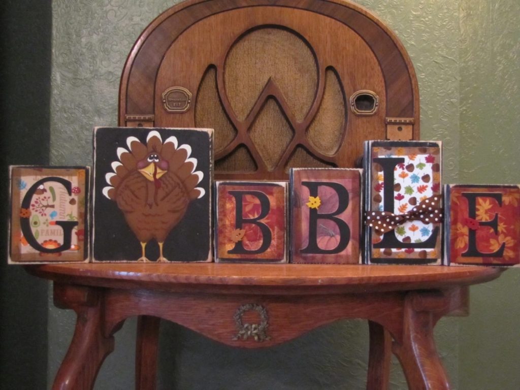 16 Adorable Thanksgiving Sign Designs For Every Corner Of Your Home