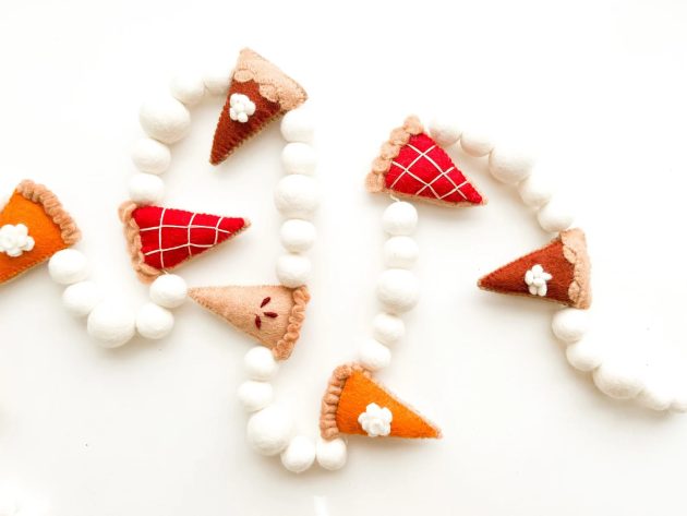 16 Delightful Thanksgiving Garland Designs You Can't Resist