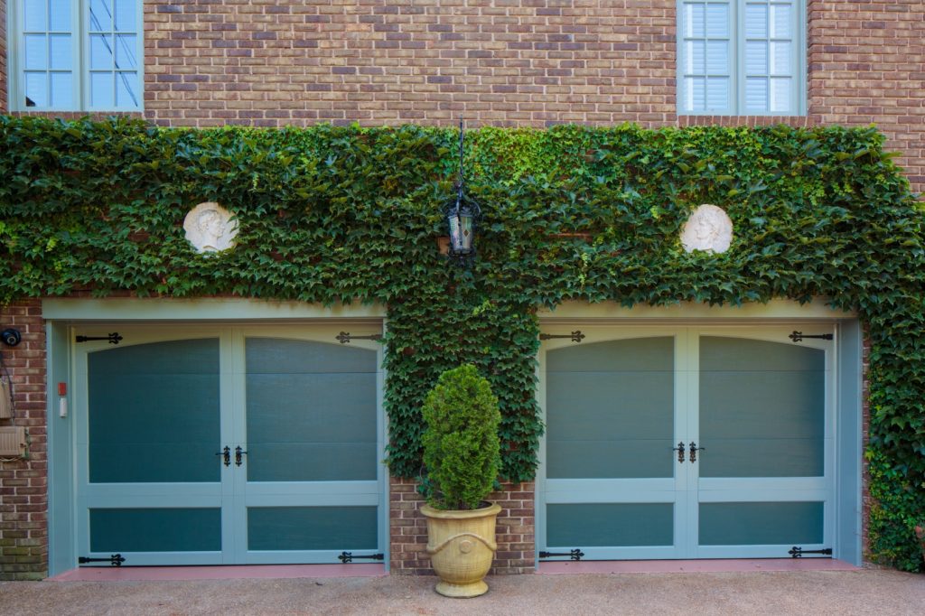 18 Brilliant Mediterranean Garage Designs For Your Inspiration