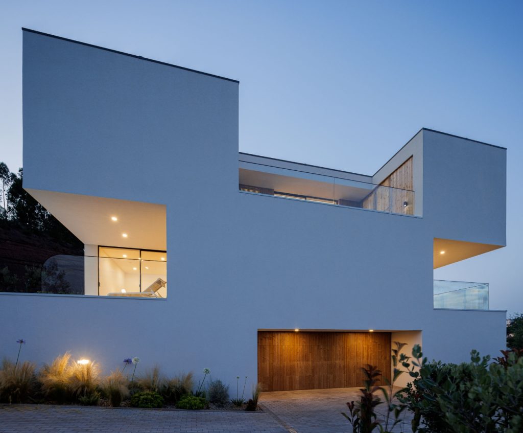 JC House by Mario Alves Arquiteto in Coimbra, Portual