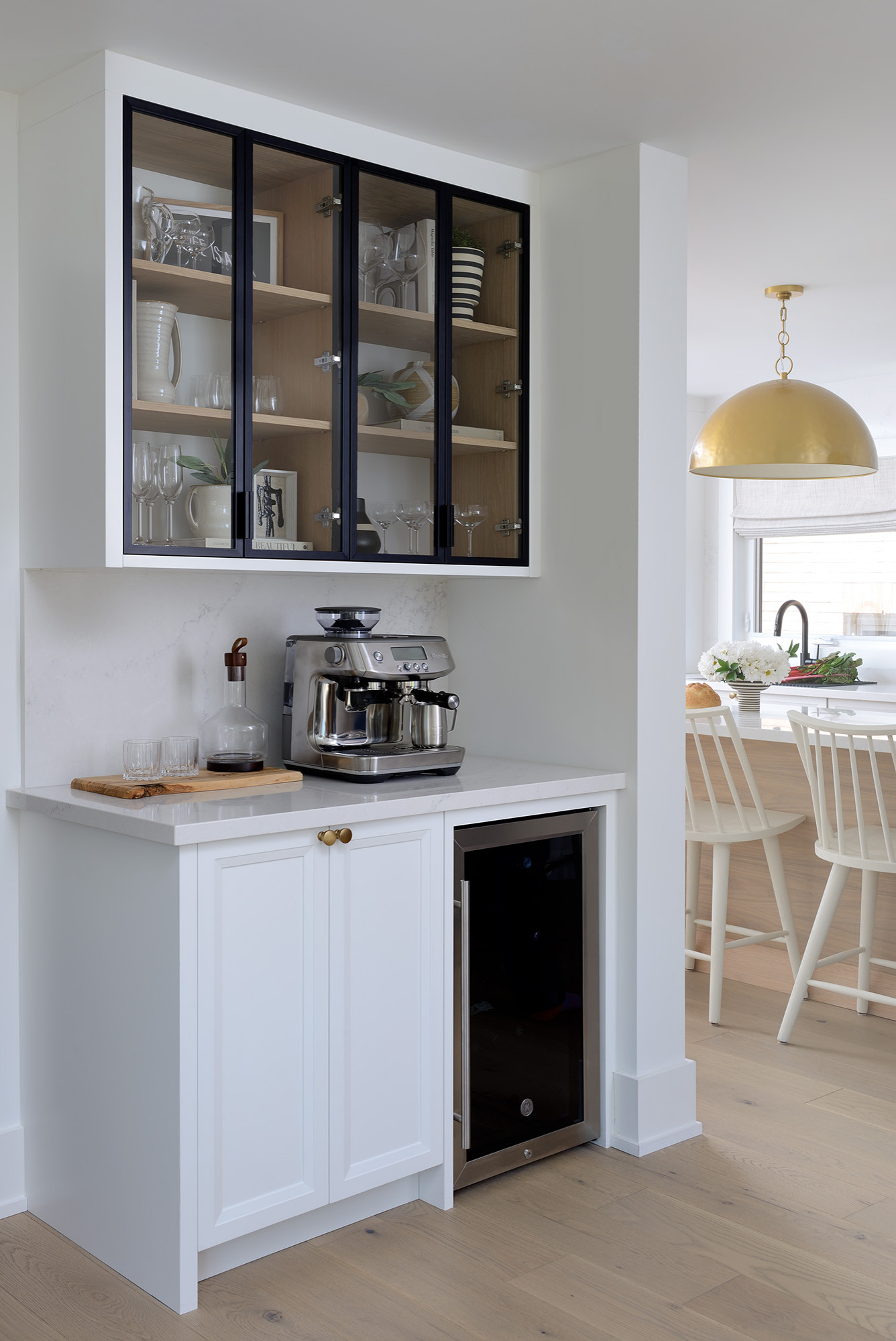15 Compact Scandinavian Home Bar Designs That Integrate With Style