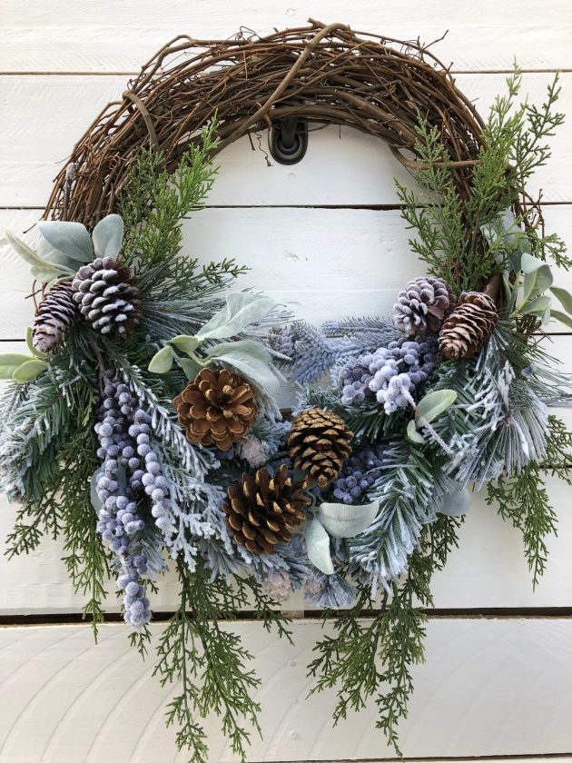 15 Natural Christmas Wreath Ideas Perfect For This Winter