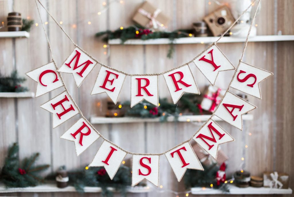 16 Beautiful Christmas Banner Designs That Will Melt Your Heart