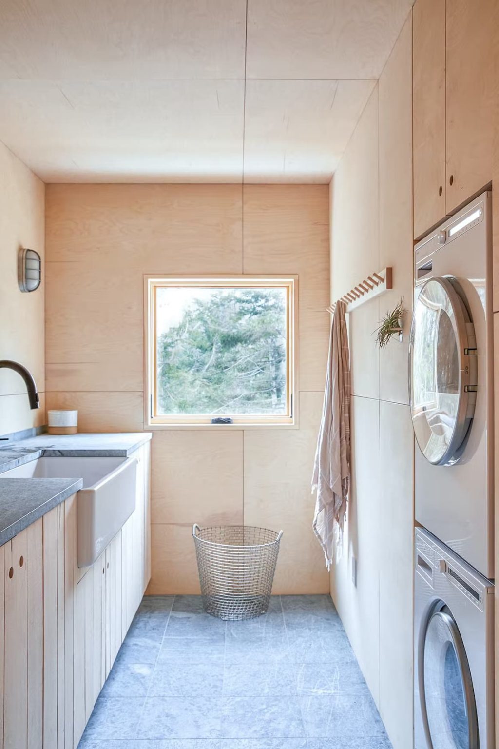 16 Practically Elegant Scandinavian Laundry Room Interior Designs