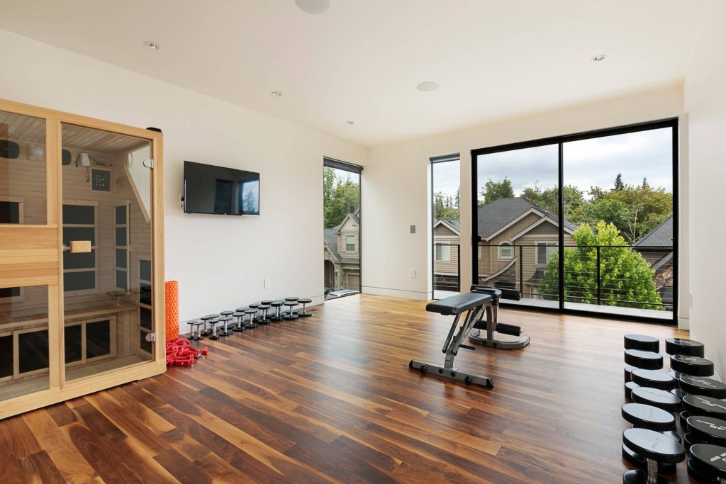 18 Compact & Efficient Scandinavian Home Gym Interior Designs