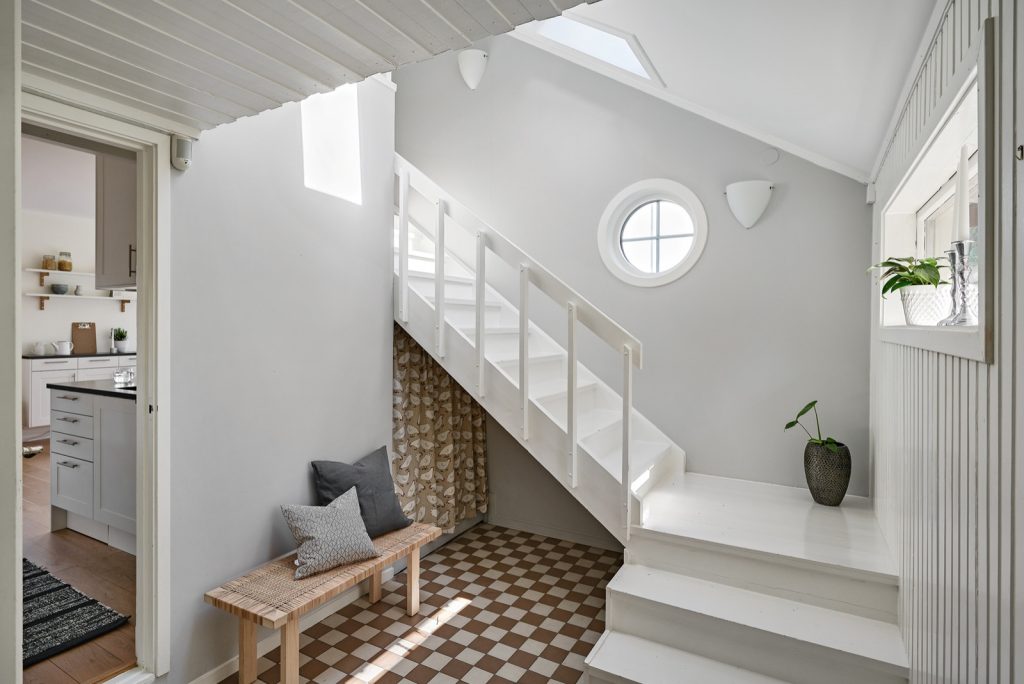 18 Simplistic Scandinavian Staircase Designs For Houses And Lofts
