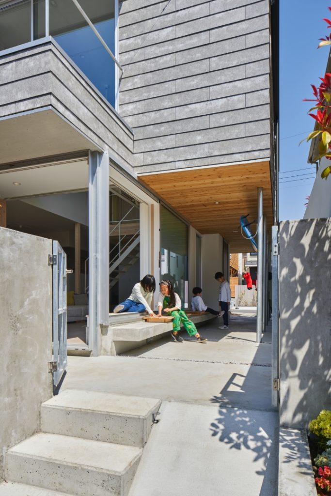 DOMA House by KiKi ARCHi + TAKiBI in Kanagawa, Japan