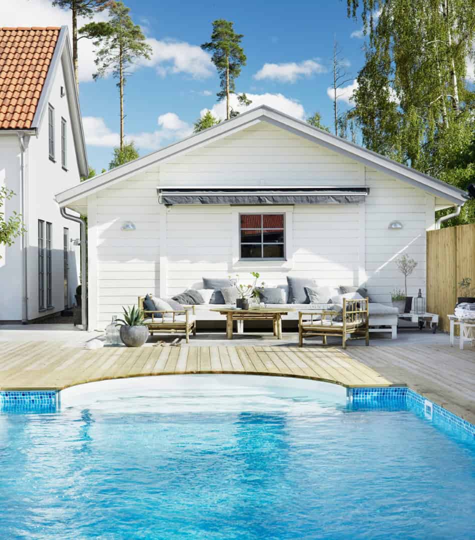 15 Phenomenal Scandinavian Swimming Pool Designs