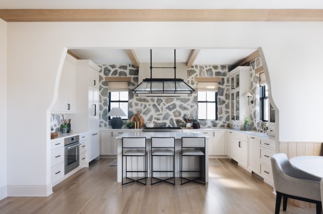 16 Awe-Inspiring Transitional Kitchen Designs For Your Home