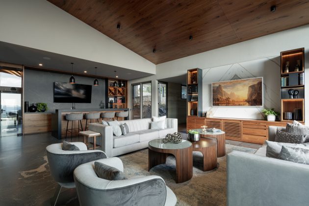 15 Transitional Family Room Designs That Balance Comfort and Style