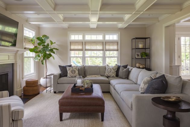 15 Transitional Family Room Designs That Balance Comfort and Style