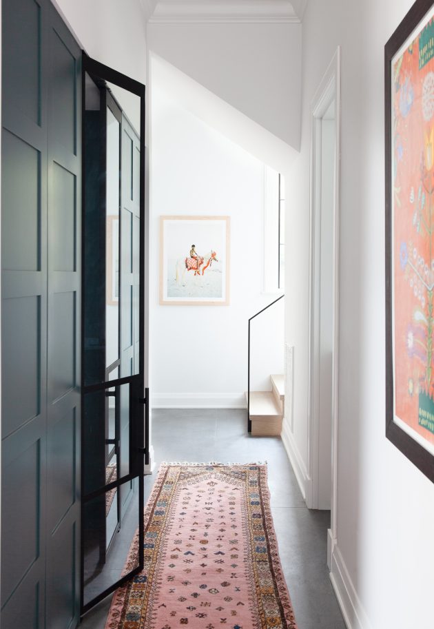 15 Transitional Hallway Decor Ideas for a Stylish and Functional Space