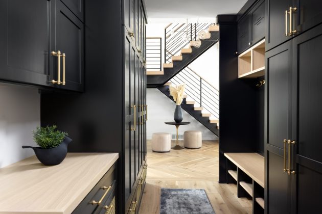 16 Beautiful Transitional Entry Hall Designs to Welcome You Home