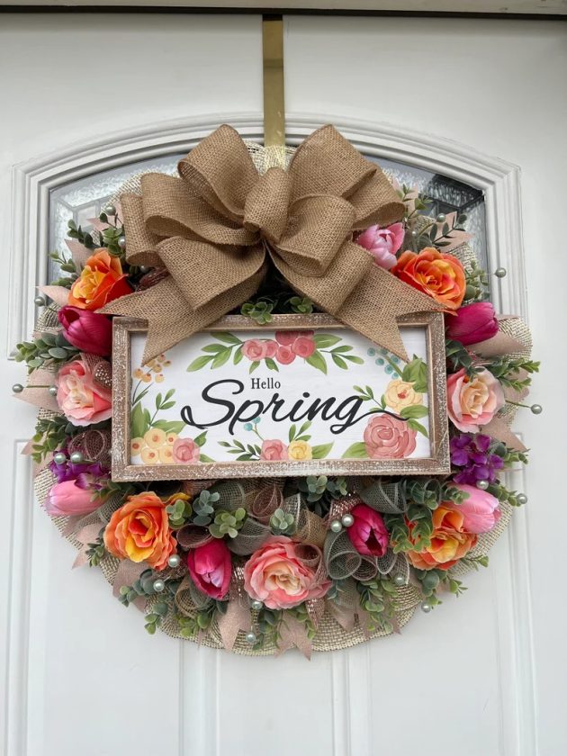 16 Fresh and Colorful Floral Spring Wreath Designs for Your Front Door