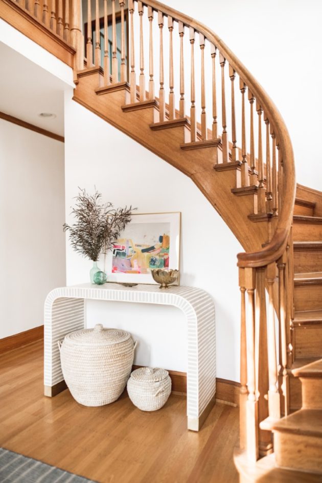 16 Stunning Transitional Staircase Deigns to Elevate Your Home
