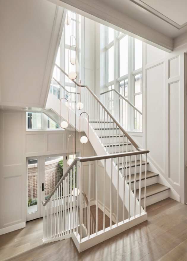 16 Stunning Transitional Staircase Deigns to Elevate Your Home