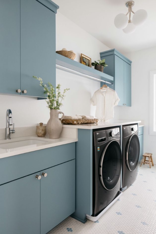 16 Transitional Laundry Rooms That Will Make You Enjoy Doing Laundry